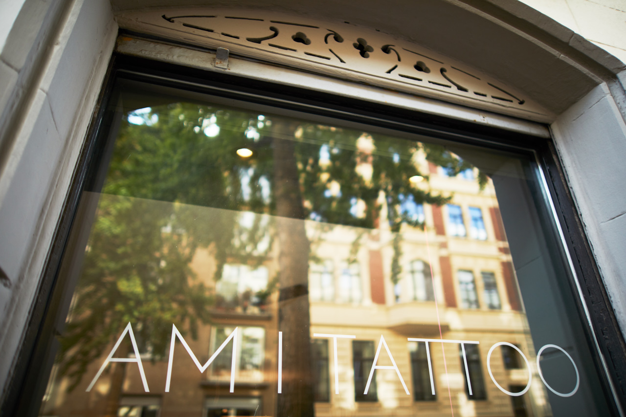 Öffnungszeiten - AM I TATTOO